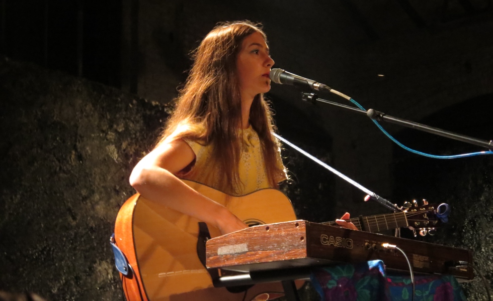 Nile FM Review: Weyes Blood: “And In The Darkness, Hearts Aglow ...