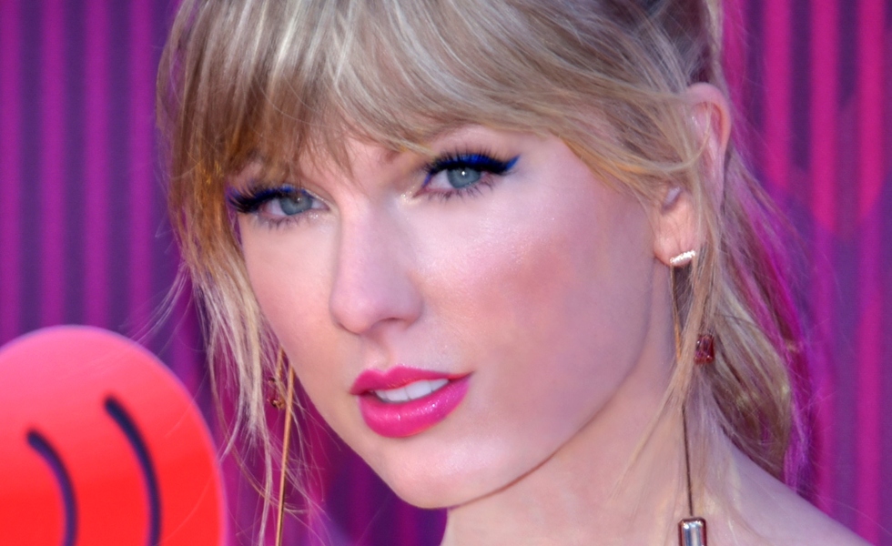 Harvard University Is Hiring "Teaching Assistants" For Taylor Swift ...