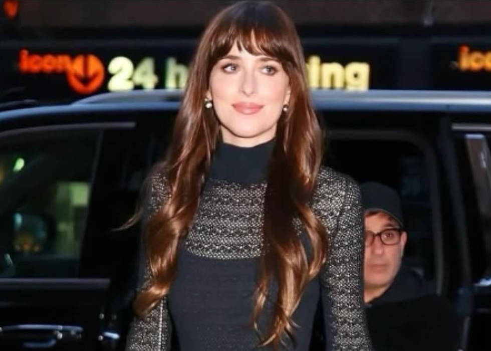 dakota johnson article