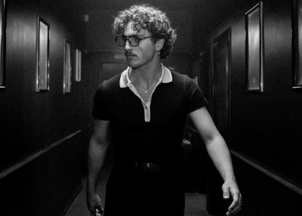 Benson Boone Flips and Goes Full “Mystical” at the 2025 AMAs | NileFM ...